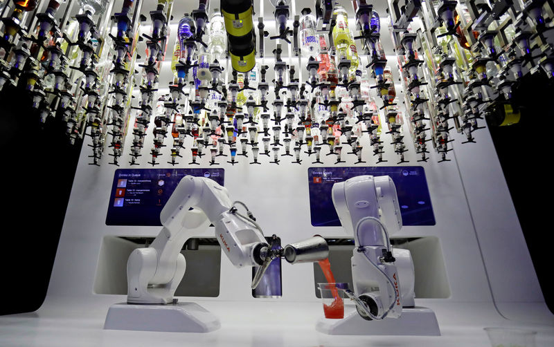 Robotic Bar | Reformatt • Your #1 Travel & Nightlife Guides