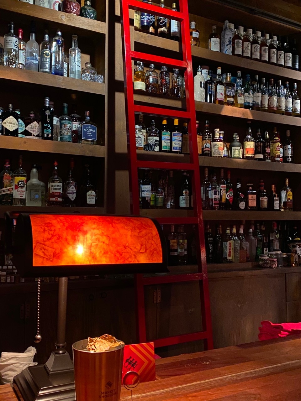 Wood Side Bar | Reformatt • Your #1 Travel & Nightlife Guides